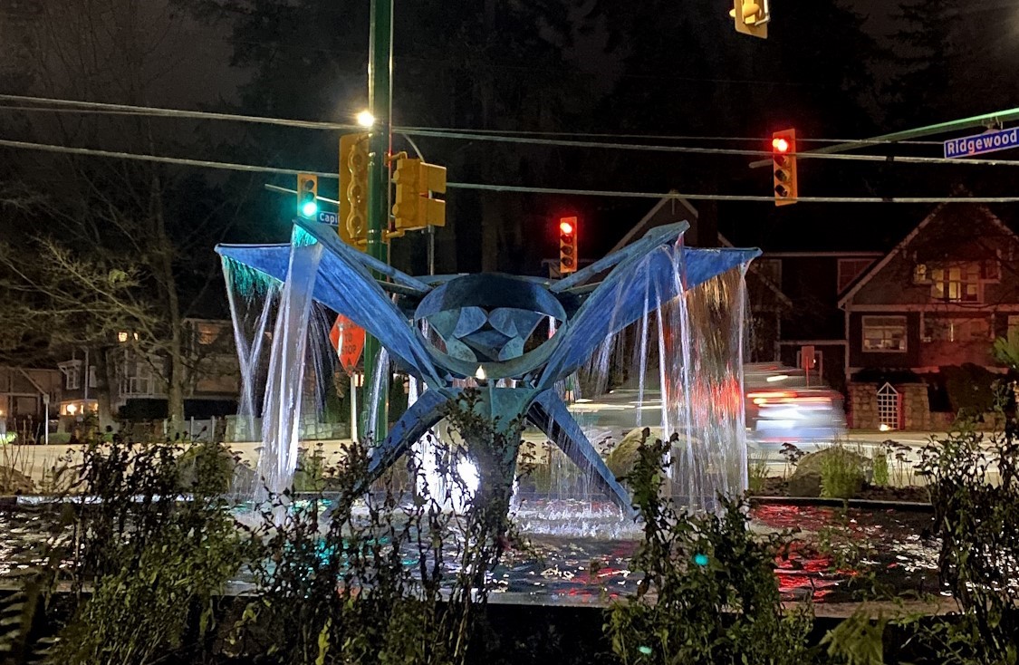 Iconic fountain restored to former glory