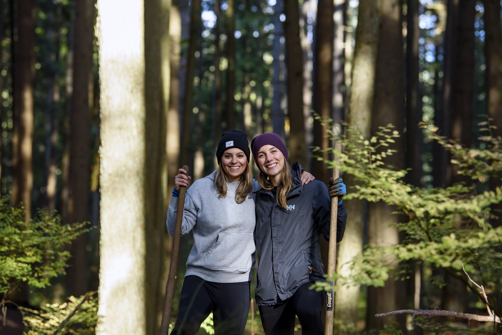 Volunteers plant 1,000 shrubs at Princess Park